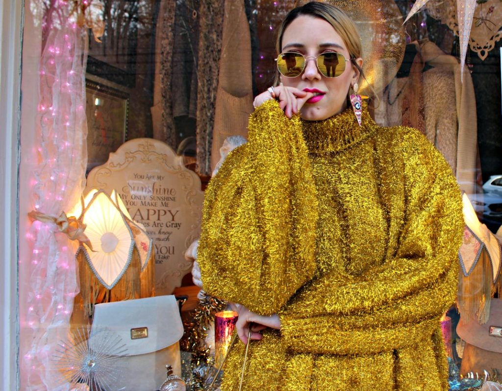 Easy Holiday Outfit Idea: Gold Metallic Oversized Turtleneck - The ...